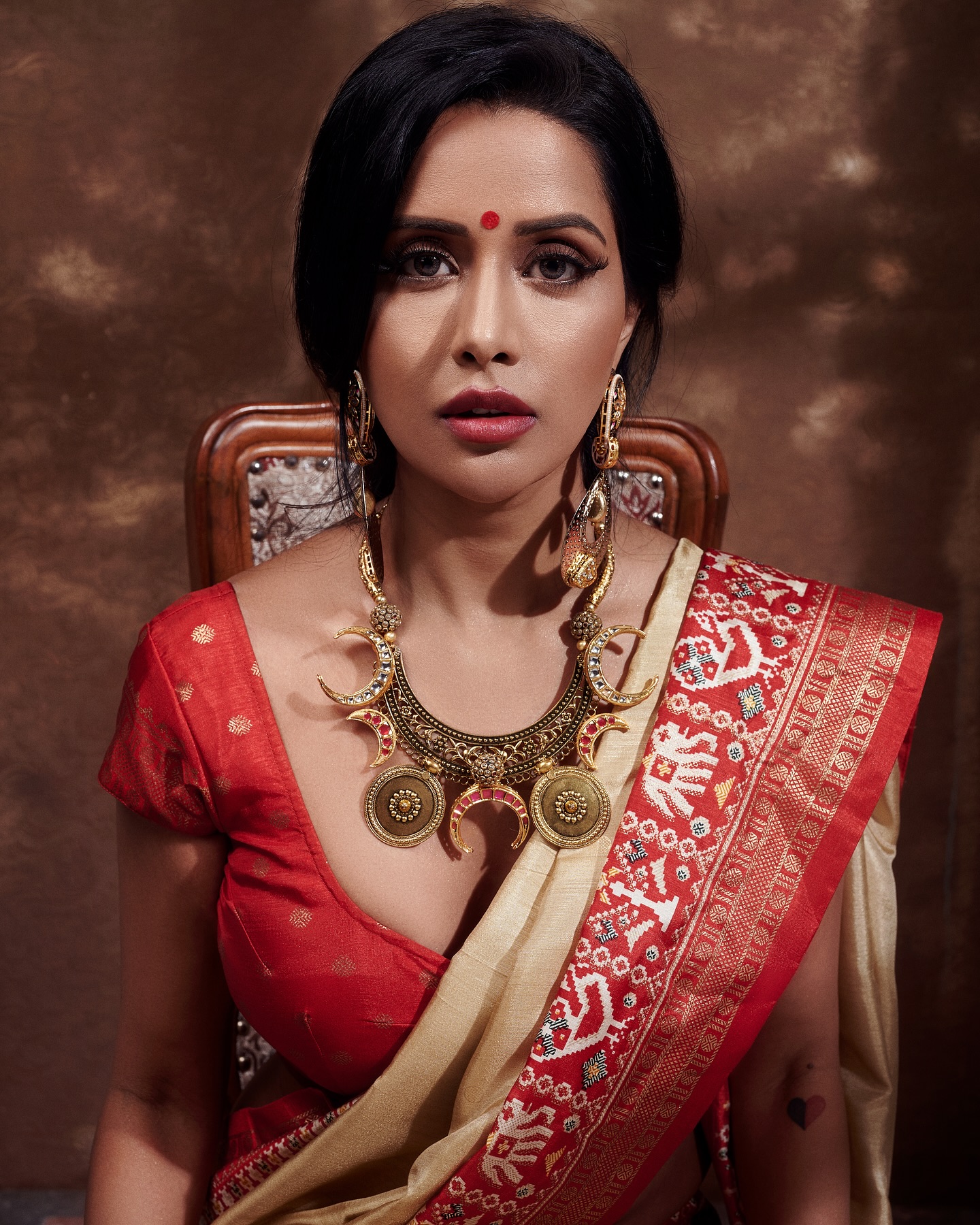 படு கிளாமரில் ரைசா வில்சன்.. சொக்கிப்போன ரசிகர்கள்! | Raiza Wilson Hot Photos Goes Trendu On ...