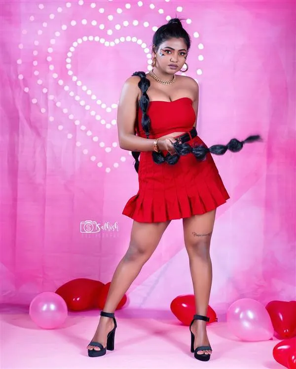 ஜிம்மில் தீயாய் வொர்க்கவுட் செய்யும் சிவகார்த்திகேயன் பட நடிகை ...