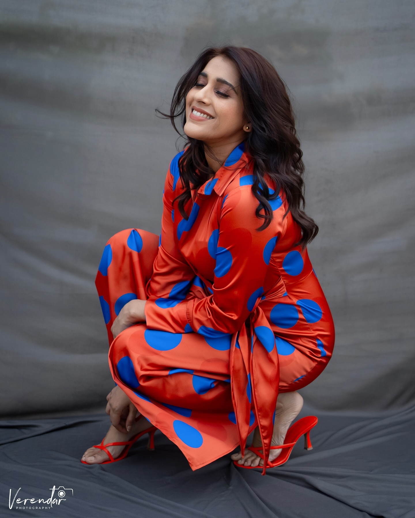 నీలో ఏదో విషయం దాగి ఉందిలే రష్మీ.. అందాలతో చిత్తు చేస్తున్నావుగా ...