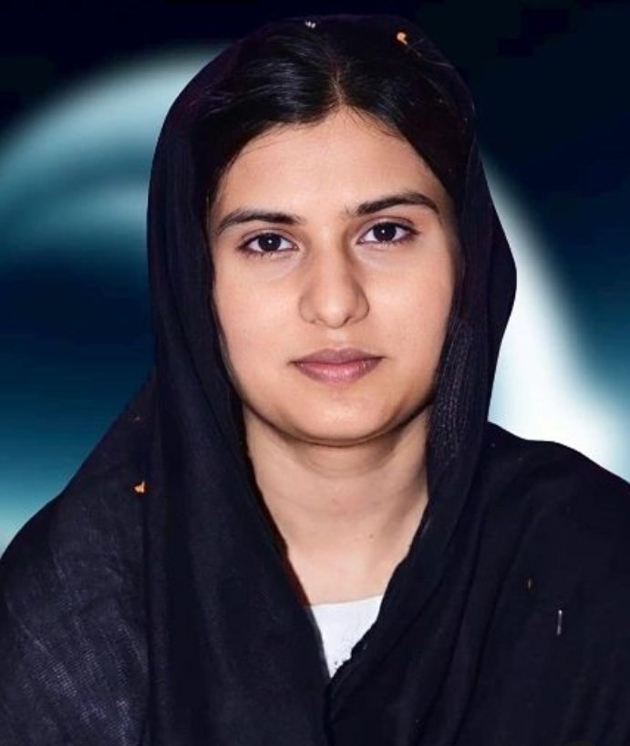 कौन हैं इकरा हसन जिन्होंने सांसद बनते ही हिंदू भक्तों के लिए संसद में ...