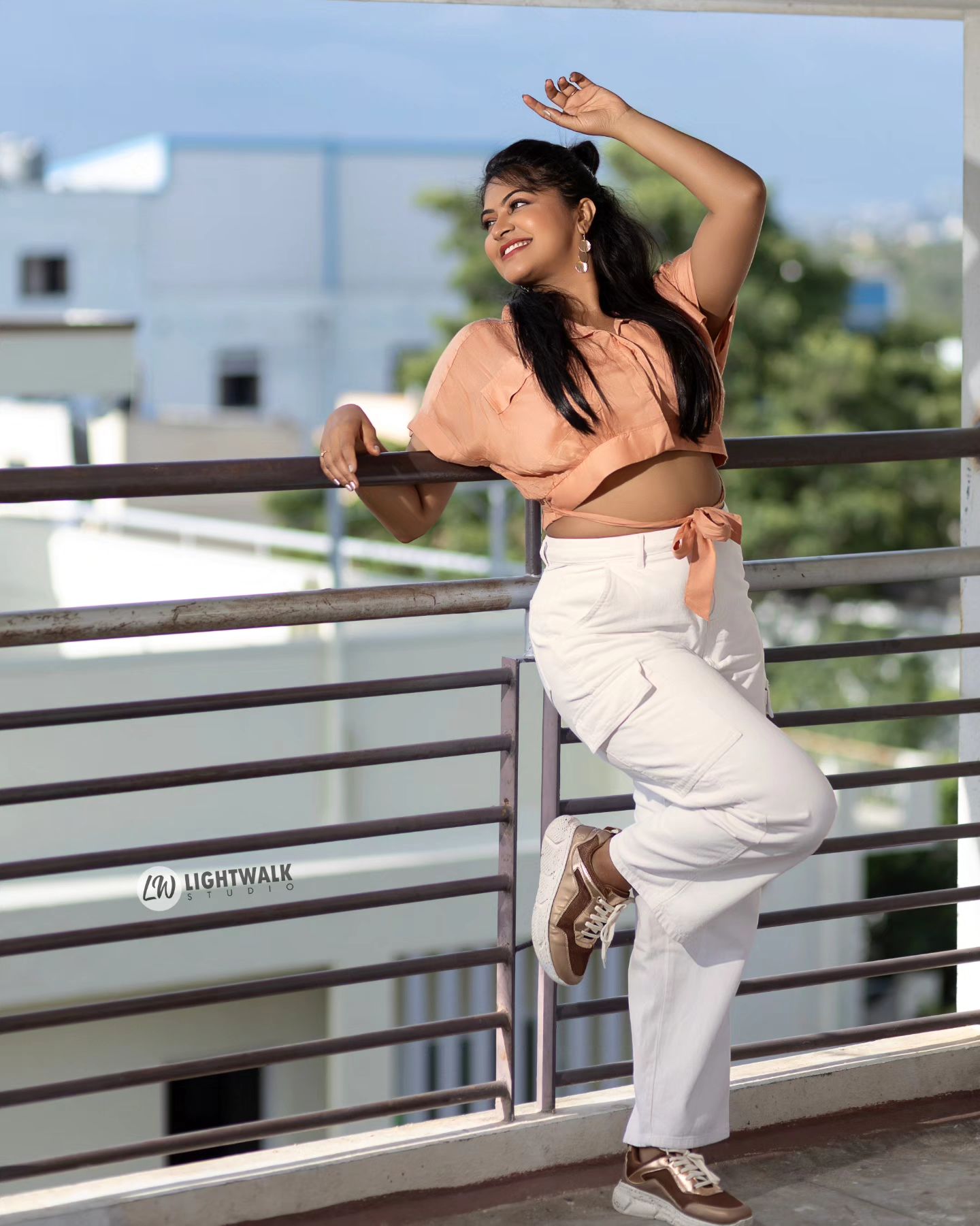 ஸ்டைலிஷ் லுக்கில் கலக்கல் போட்டோஷூட்.. ரச்சிதாவின் லேட்டஸ்ட் கிளிக்ஸ் இதோ! | Actress Rachitha ...