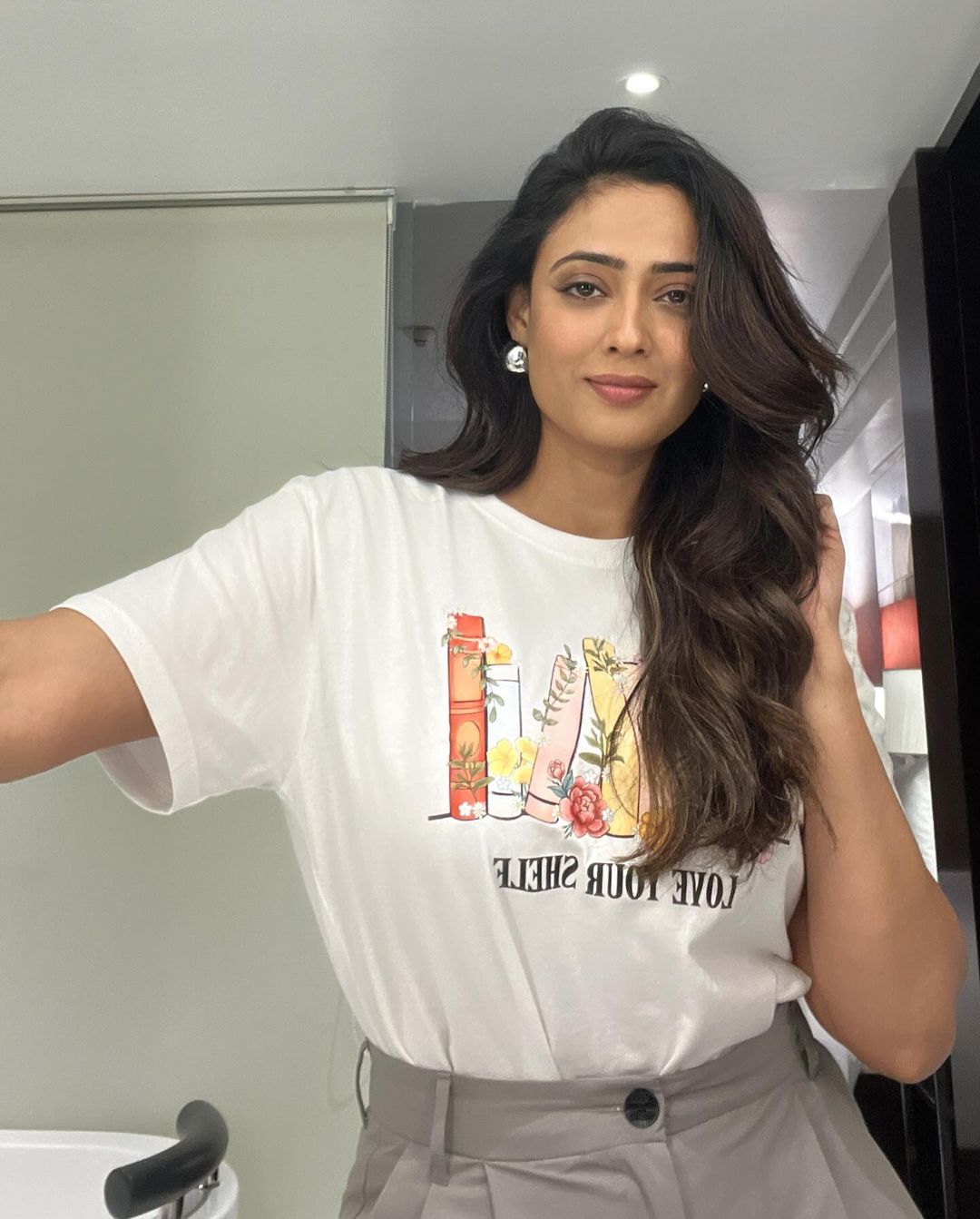 43 की उम्र में यंग दिखती हैं श्वेता तिवारी, एक्ट्रेस की हॉटनेस देख कायल हुए फैंस | Actress ...