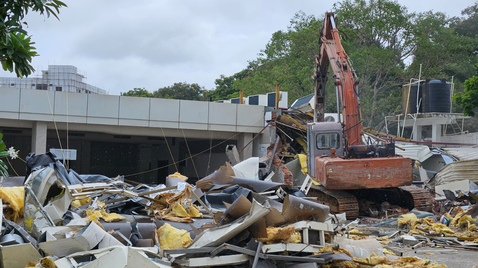 హీరో నాగార్జున ఎన్ కన్వెన్షన్ కూలివేత.. అక్రమ కట్టడాలపై హైడ్రా స్పెషల్ ...