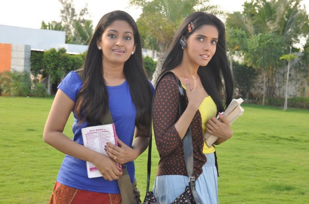 விஜயின் 'காவலன்' பட நடிகையை நியாபகம் இருக்கா? இப்போ எப்படி ...