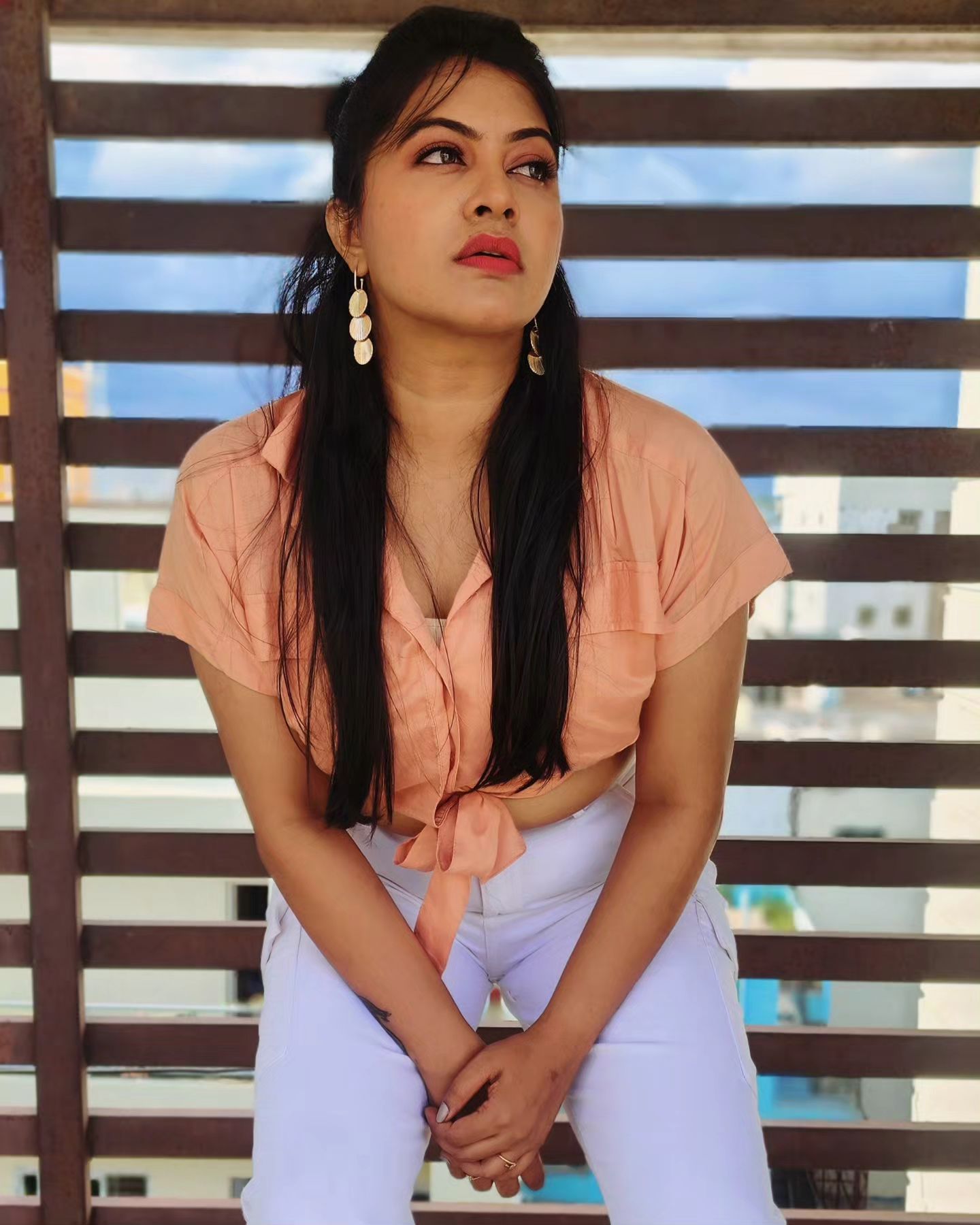 ஸ்டைலிஷ் லுக்கில் ரச்சிதா மகாலட்சுமி.. வெளியான லேட்டஸ்ட் கிளிக்ஸ்! | Rachitha Mahalakshmi ...