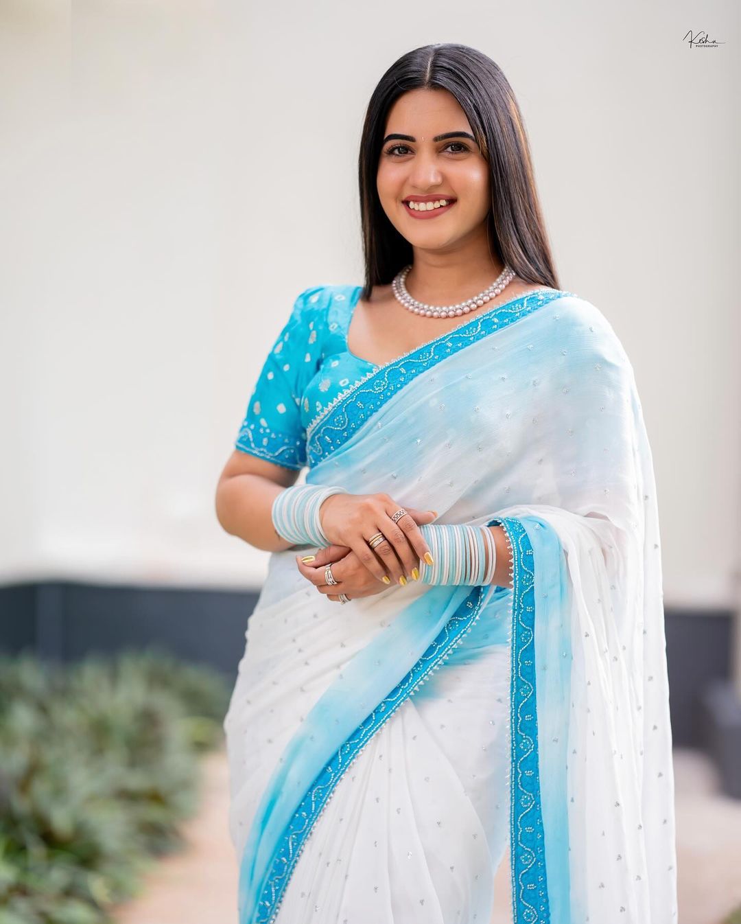 చిట్టినవ్వుతో చిచ్చు పెట్టేస్తున్న స్రవంతి చొక్కారపు | Sravanthi ...