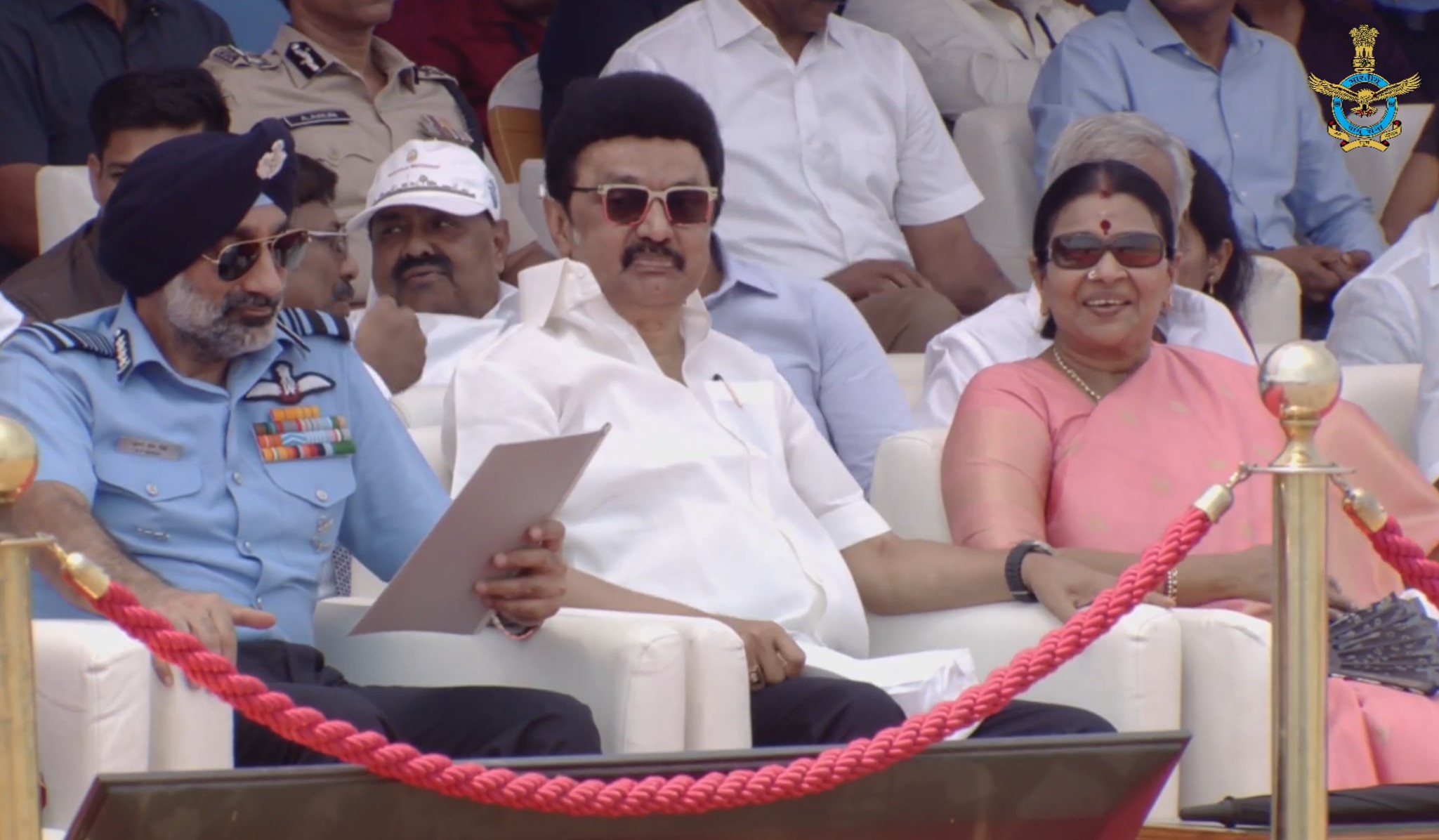 சென்னை ஏர் ஷோ 2024: விமான சாகச நிகழ்ச்சியை பார்க்க.. மெரினாவில் ...