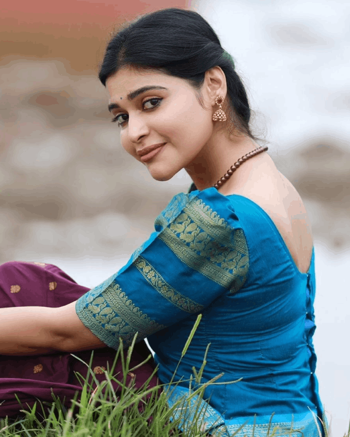 தர்ஷா குப்தா அழகின் ரகசியம்.. ஸ்ட்ராபெர்ரி தான் ஹைலைட்..!! | Strawberry ...