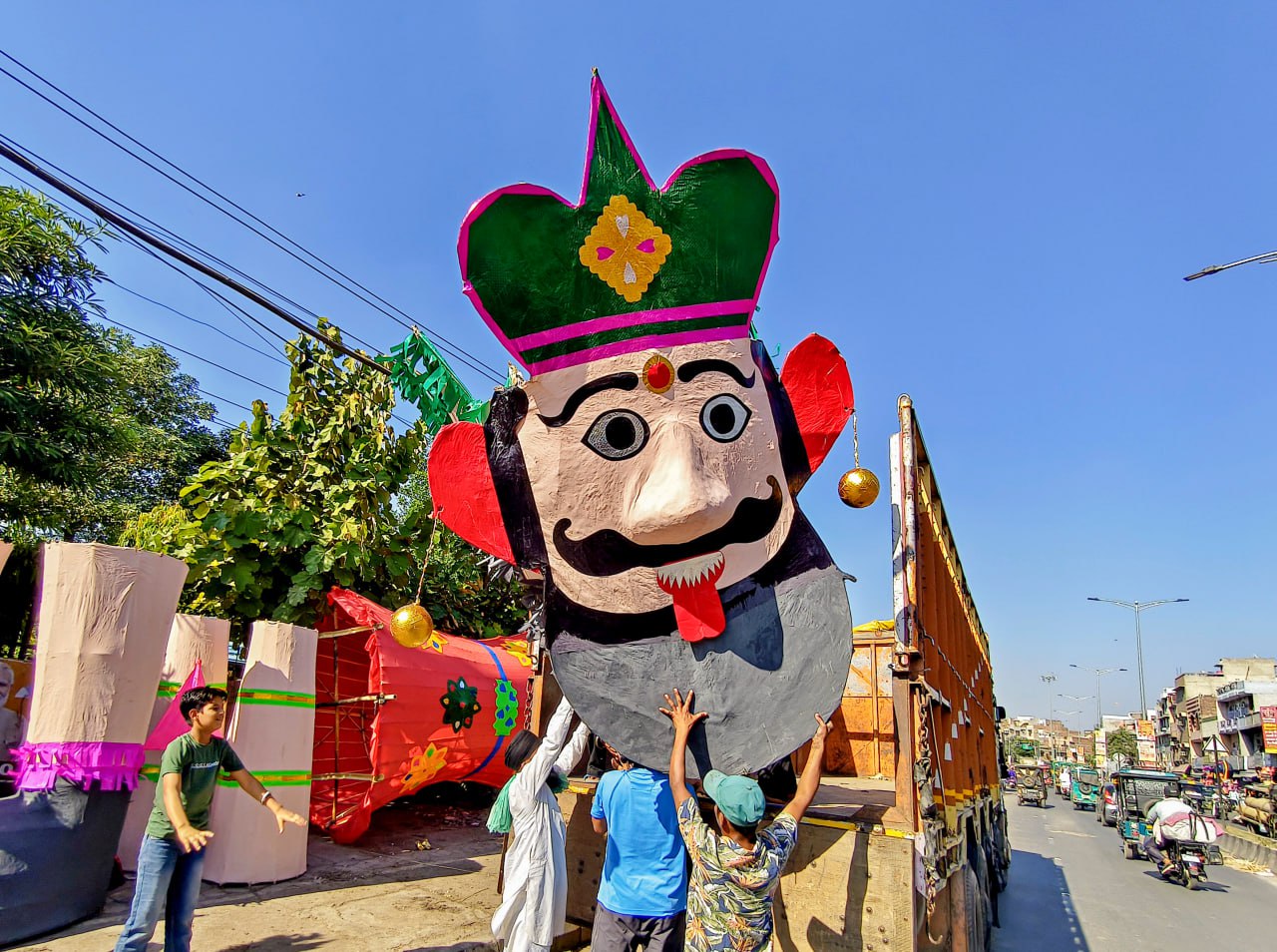 Vijaya Dashami 2024: ऐसा गांव जहां रावण की मृत्यु का रहता है शोक, नहीं ...