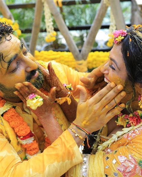 ஹல்தி புகைப்படங்களை வெளியிட்ட ரம்யா பாண்டியன்.. லைக்குகளை குவிக்கும் ரசிகர்கள்! | Actress Ramya ...