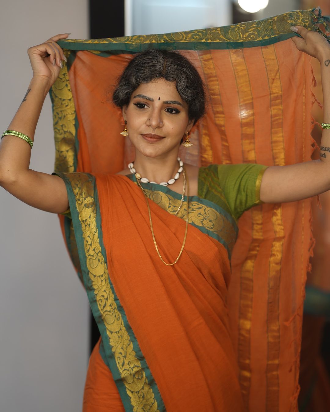 ముసలదే కానీ మహానుభావురాలు.. అమ్మమ్మ.. అషురెడ్డి. | Ashu Reddy Surprises ...