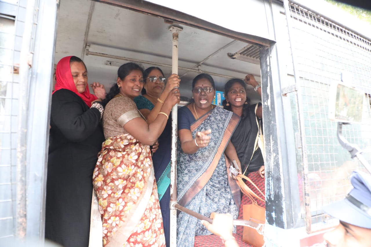 சீமான் அதிரடி கைது! நாம் தமிழர் கட்சியினர் தடையை மீறி போராட்டம் ...