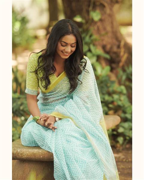 'என்னுடையது' புது கார் வாங்கிய சீரியல் நடிகை.. வாழ்த்தும் ரசிகர்கள் ...