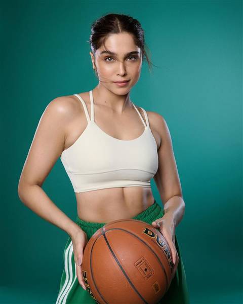 Year Ender 2024: அசத்தலான நடிப்பால்.. ரசிகர்களை தன் பக்கம் திருப்பிய பாலிவுட் நடிகைகள் ...