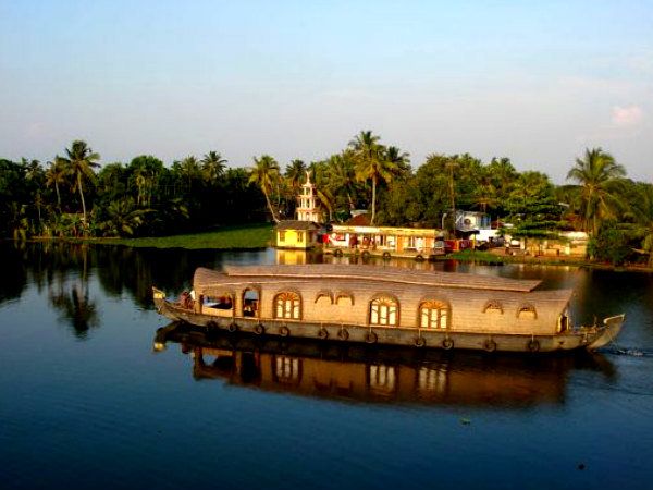 Year Ender 2024: காதலர்களை அதிகம் ஈர்த்த சுற்றுலாத் தலங்கள்.. ஹனிமூன் ...