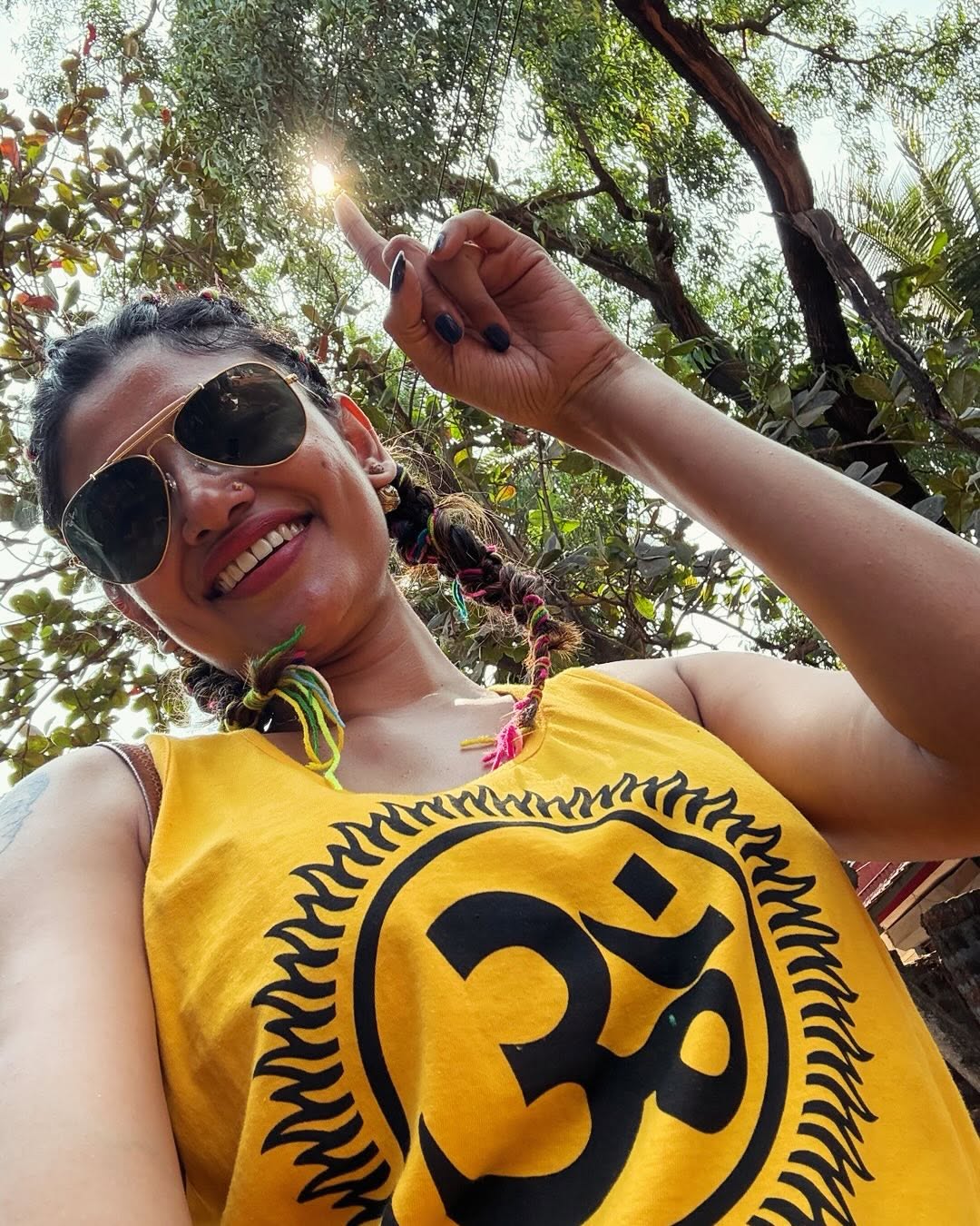 ஜாலியாக ஊர் சுற்றும்.. ஓவியாவின் கூல் கிளிக்ஸ்! | Oviya Vacation Photos ...