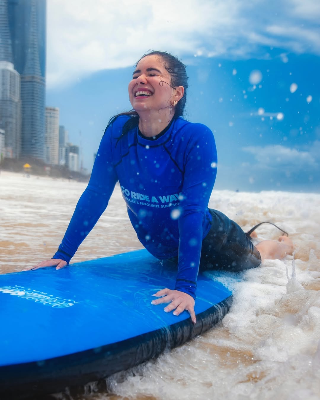 ఈ అందం ముందు హీరోయిన్స్ కూడా దిగదుడుపే! | Even Heroines Would Bow Down Before Sara Tendulkar's ...