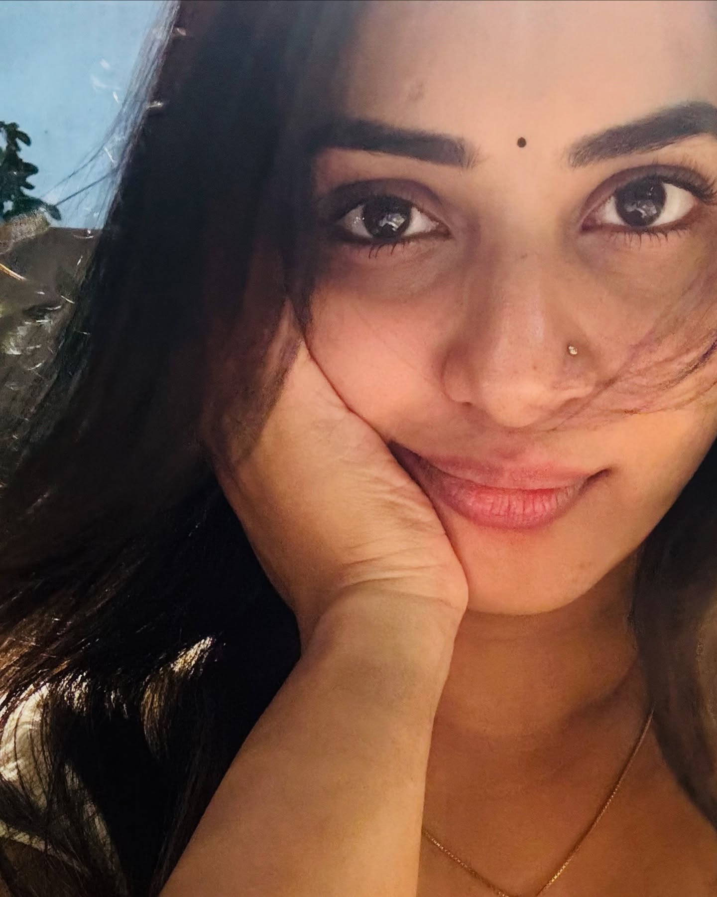 கிளாமர் லுக்கில் சீரியல் நடிகை.. ஜனனி அசோக் குமாரின் லேட்டஸ்ட் கிளிக்ஸ் ...