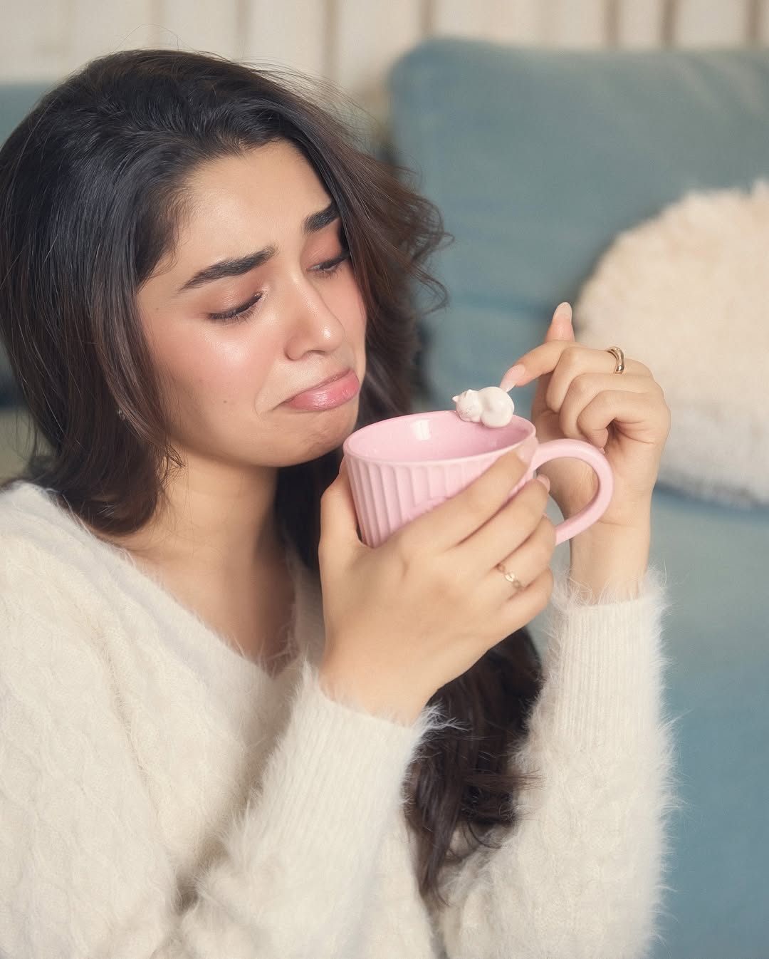 కృతి శెట్టి అందాల జాతర.. కవ్వింపులతో చిచ్చుపెట్టేస్తోందిగా! | Krithi ...