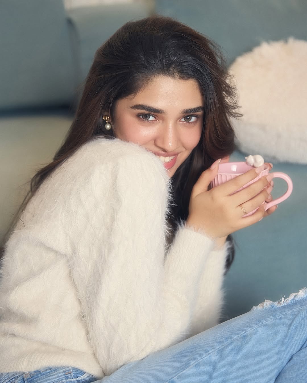 కృతి శెట్టి అందాల జాతర.. కవ్వింపులతో చిచ్చుపెట్టేస్తోందిగా! | Krithi ...