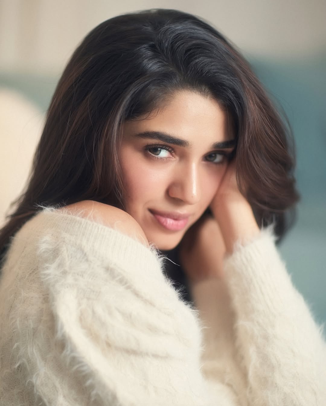 కృతి శెట్టి అందాల జాతర.. కవ్వింపులతో చిచ్చుపెట్టేస్తోందిగా! | Krithi ...