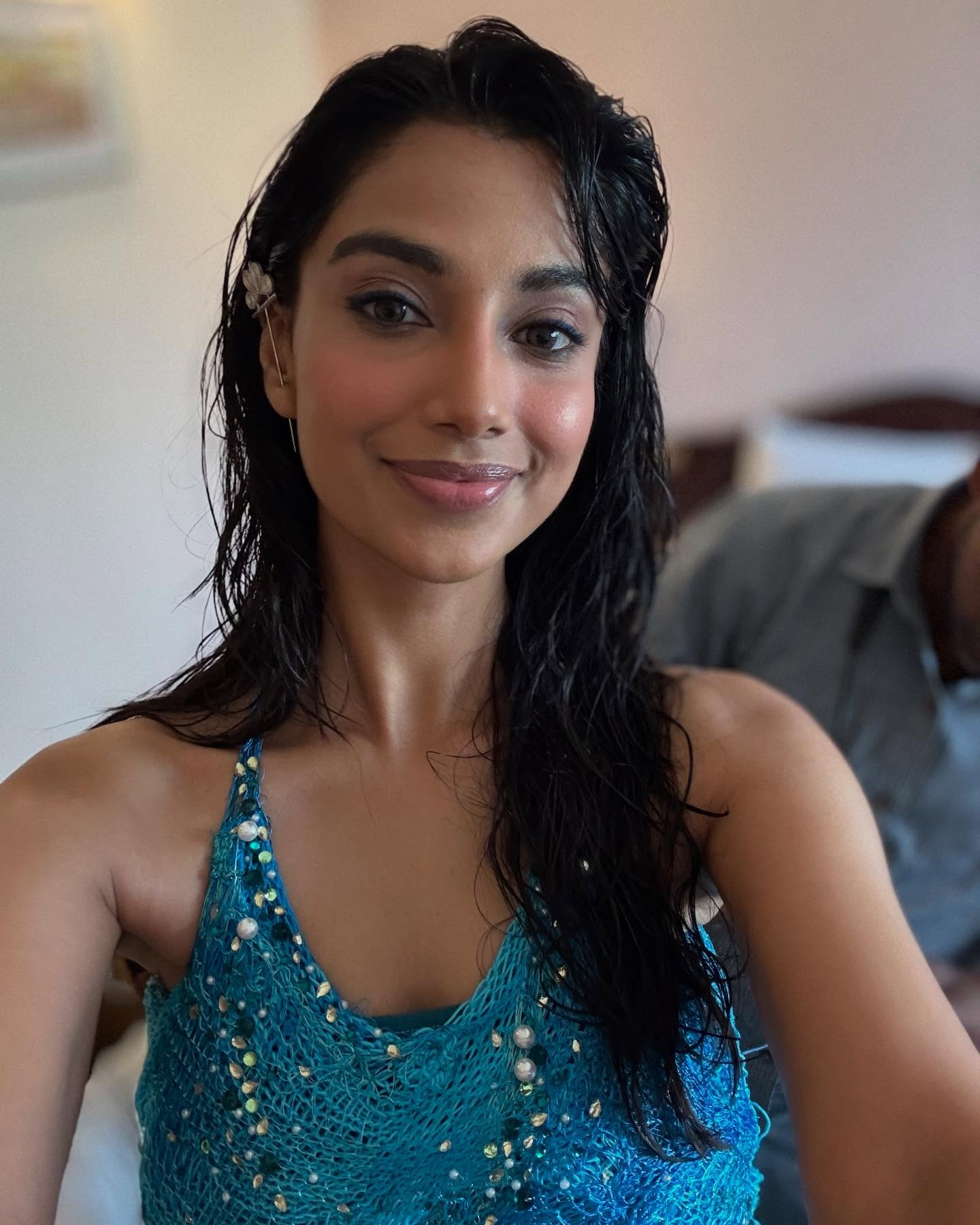 ஷூட்டிங் ஸ்பாட்டில் ஃபன் செய்த.. மீனாட்சி சௌத்ரியின் லேட்டஸ்ட் இன்ஸ்டா கிளிக்ஸ்! | Meenakshi ...