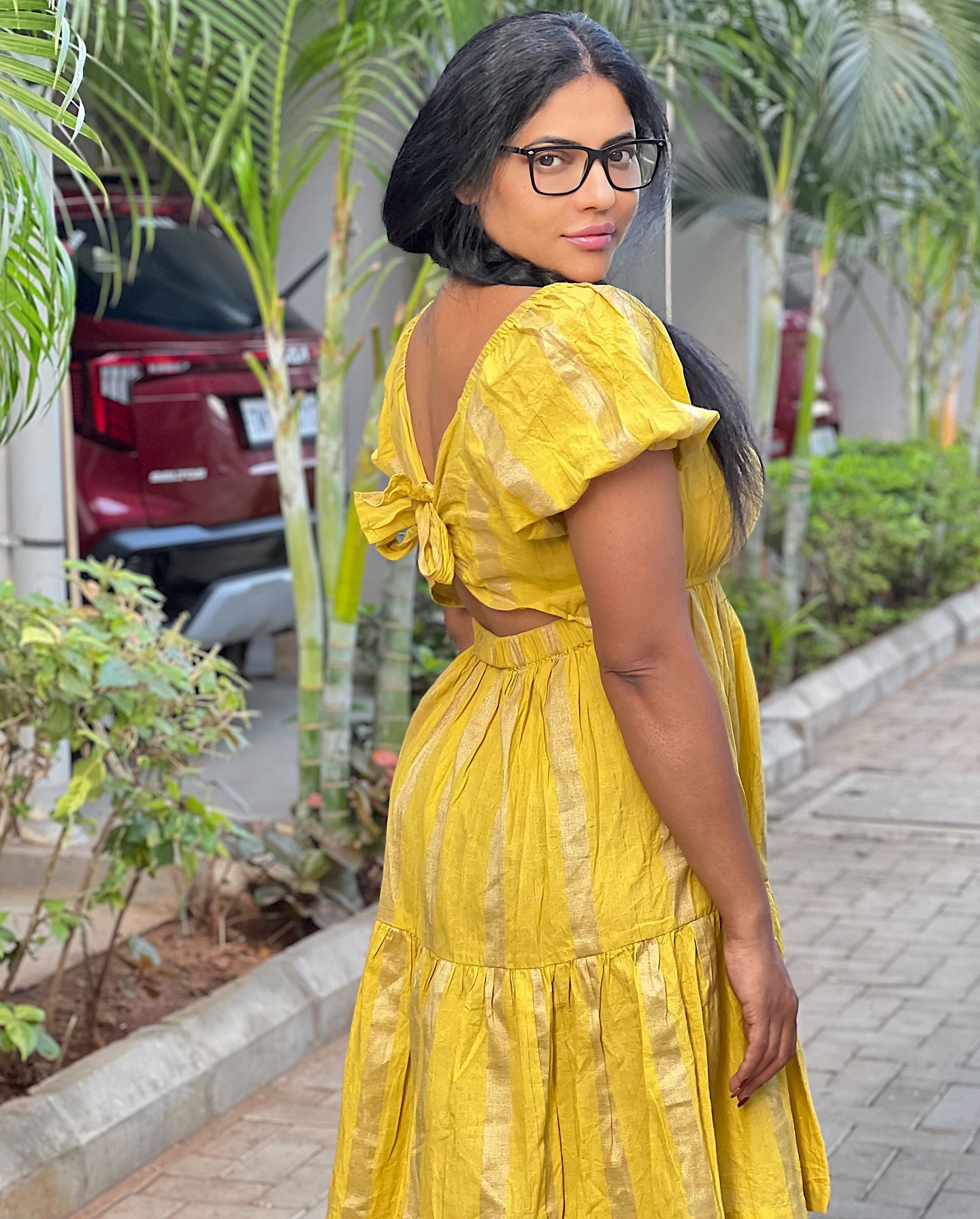 கிளாமர் லுக்கில் பாக்கியலட்சுமி ராதிகா.. வெளியான லேட்டஸ்ட் இன்ஸ்டா போட்டோஸ்! | Reshma Pasupuleti ...