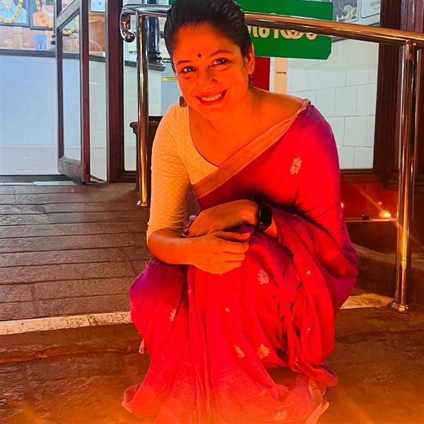 நடிகை அதிதி பாலனா இது? ட்ரெண்டாகும் ரீசென்ட் க்ளிக்ஸ்! | Actress Aditi ...