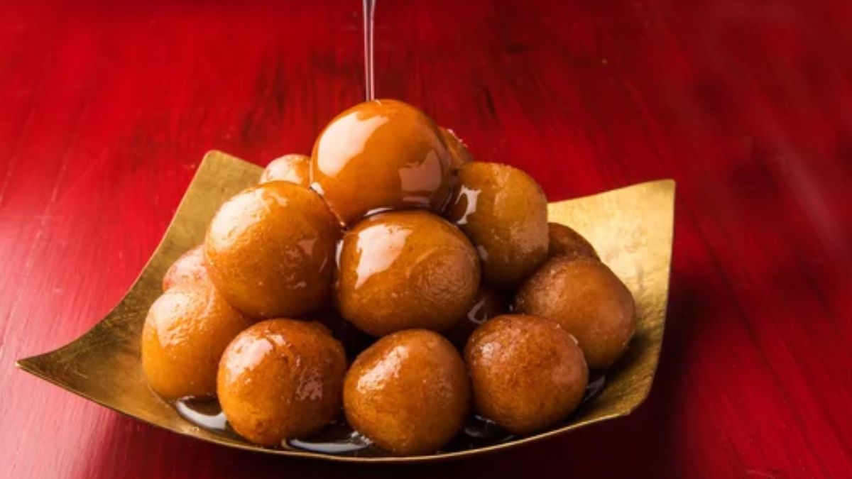 இந்தியாவிலுள்ள சில பிரபலமான சுவீட்கள் இந்திய உணவு வகையை சேர்ந்தவை அல்ல ...
