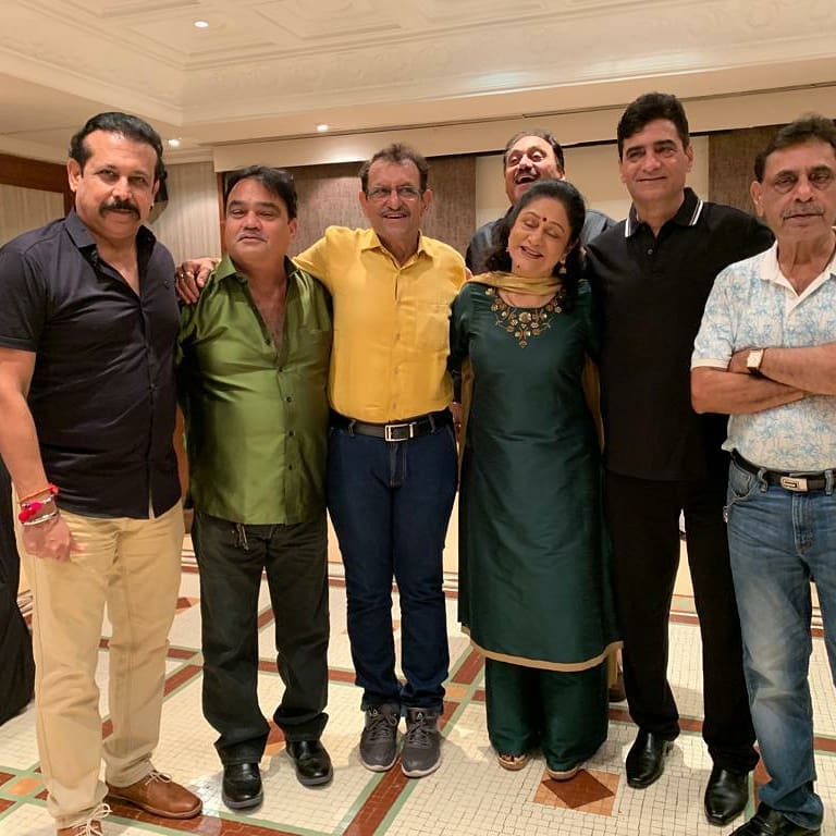 'वक्त बदला, लेकिन यादें वही', इस करोड़पति एक्ट्रेस के भाई ने बेटी के ...