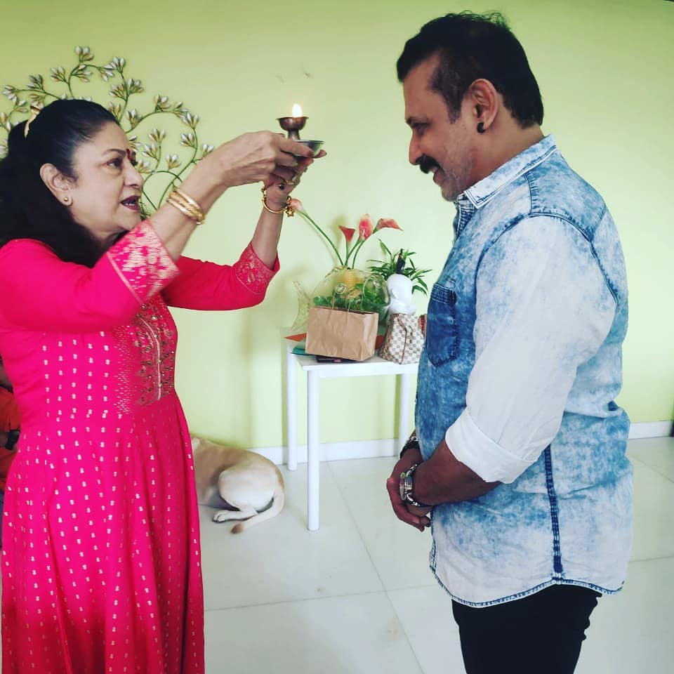 'वक्त बदला, लेकिन यादें वही', इस करोड़पति एक्ट्रेस के भाई ने बेटी के ...