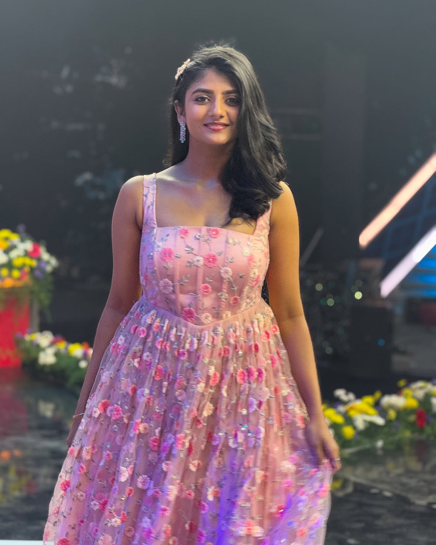 பார்பி லுக்கில்.. சீரியல் நடிகை கேப்ரில்லா சார்ல்டன் லேட்டஸ்ட் கிளிக்ஸ் ...