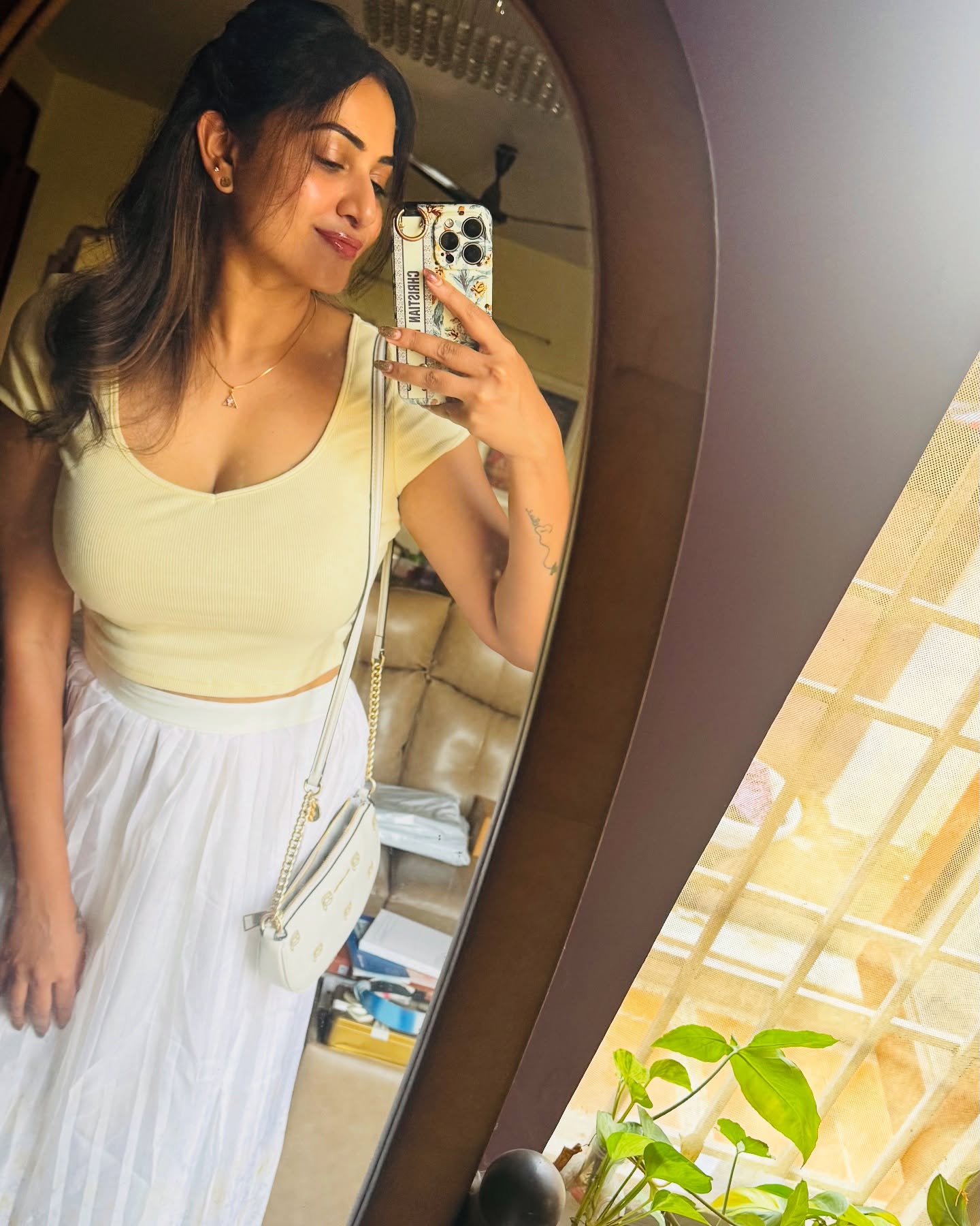 சேலையில் கிறங்கடிக்கும் சீரியல் நடிகை.. ஜனனி அசோக் குமார் லேட்டஸ்ட் போட்டோஷூட்! | Janani Ashok ...