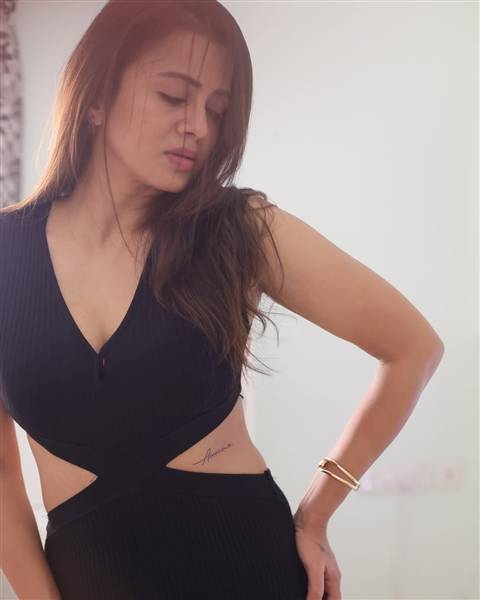 துபாயில் ஜாலி பண்ணும் வி ஜே அஞ்சனா.. இணையத்தை கலக்கும் லேட்டஸ்ட் ...