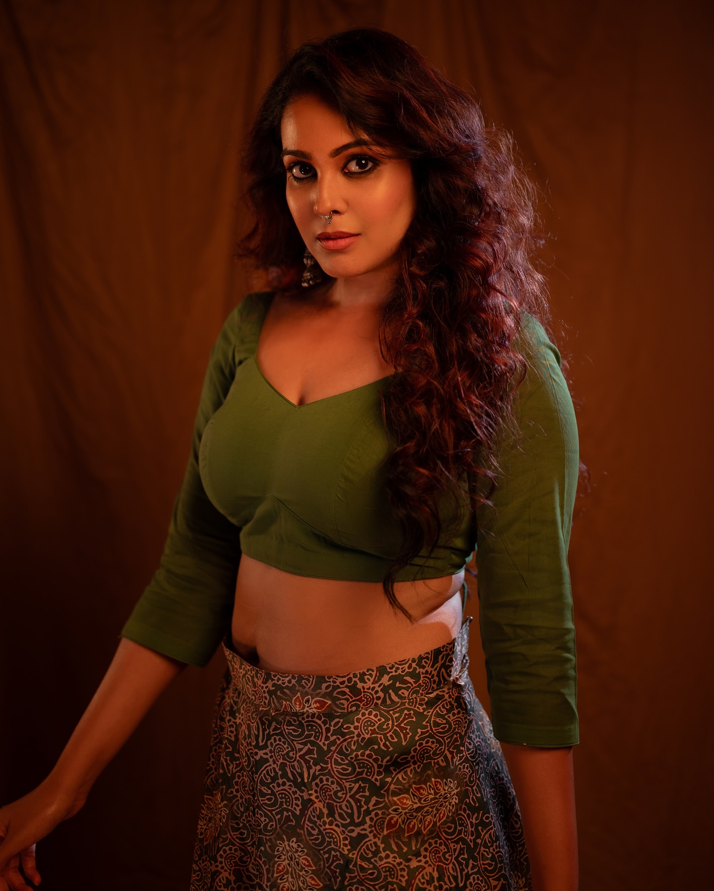 கலக்கலான லுக்கில் 'பெருசு' பட நடிகை.. சாந்தினி தமிழரசன் லேட்டஸ்ட் கிளாமர் கிளிக்ஸ்! | Chandini ...