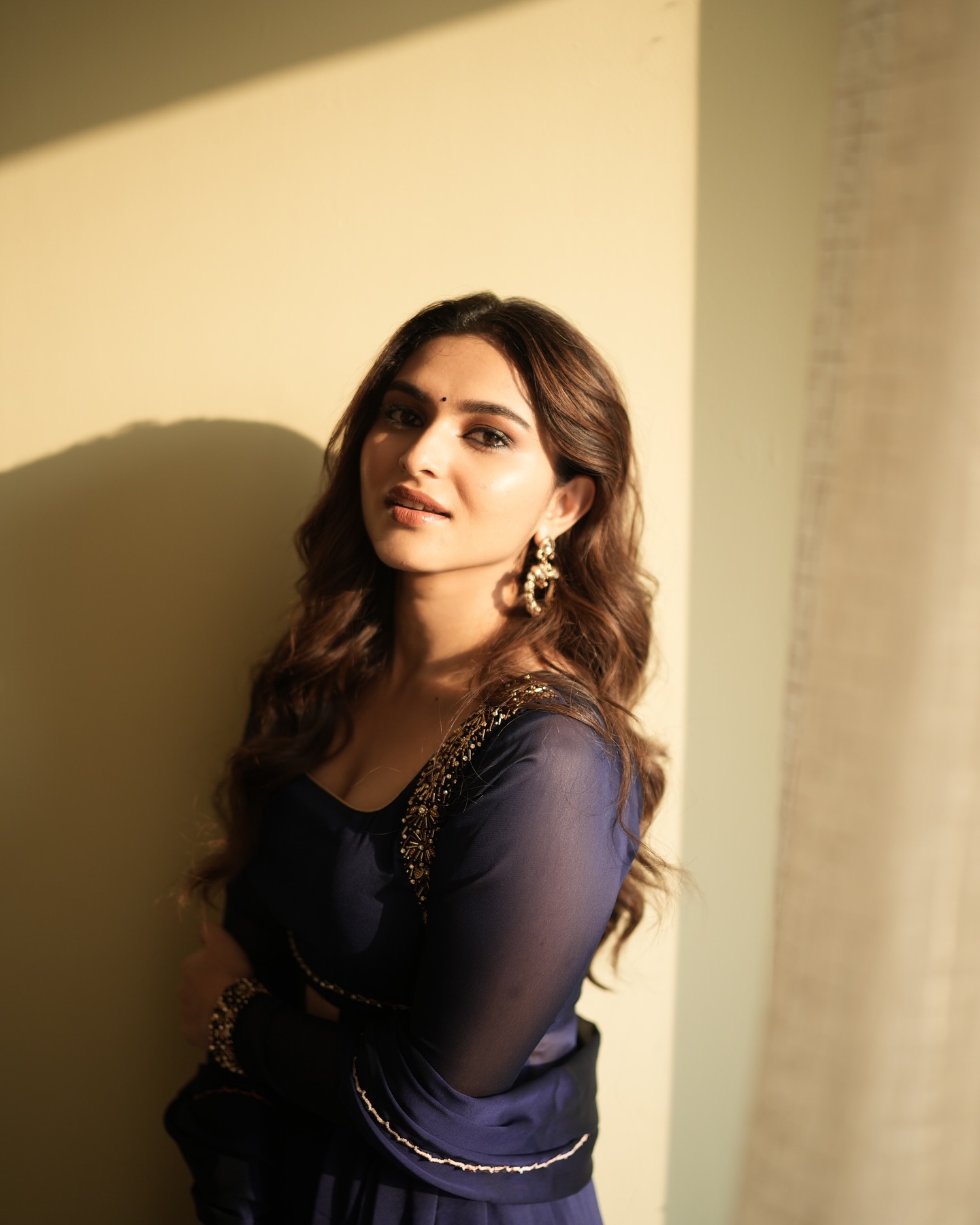 இளைஞர்களின் லேட்டஸ்ட் க்ரஷ்.. கயடு லோஹர் கலக்கல் போட்டோஷூட்! | Kayadu ...