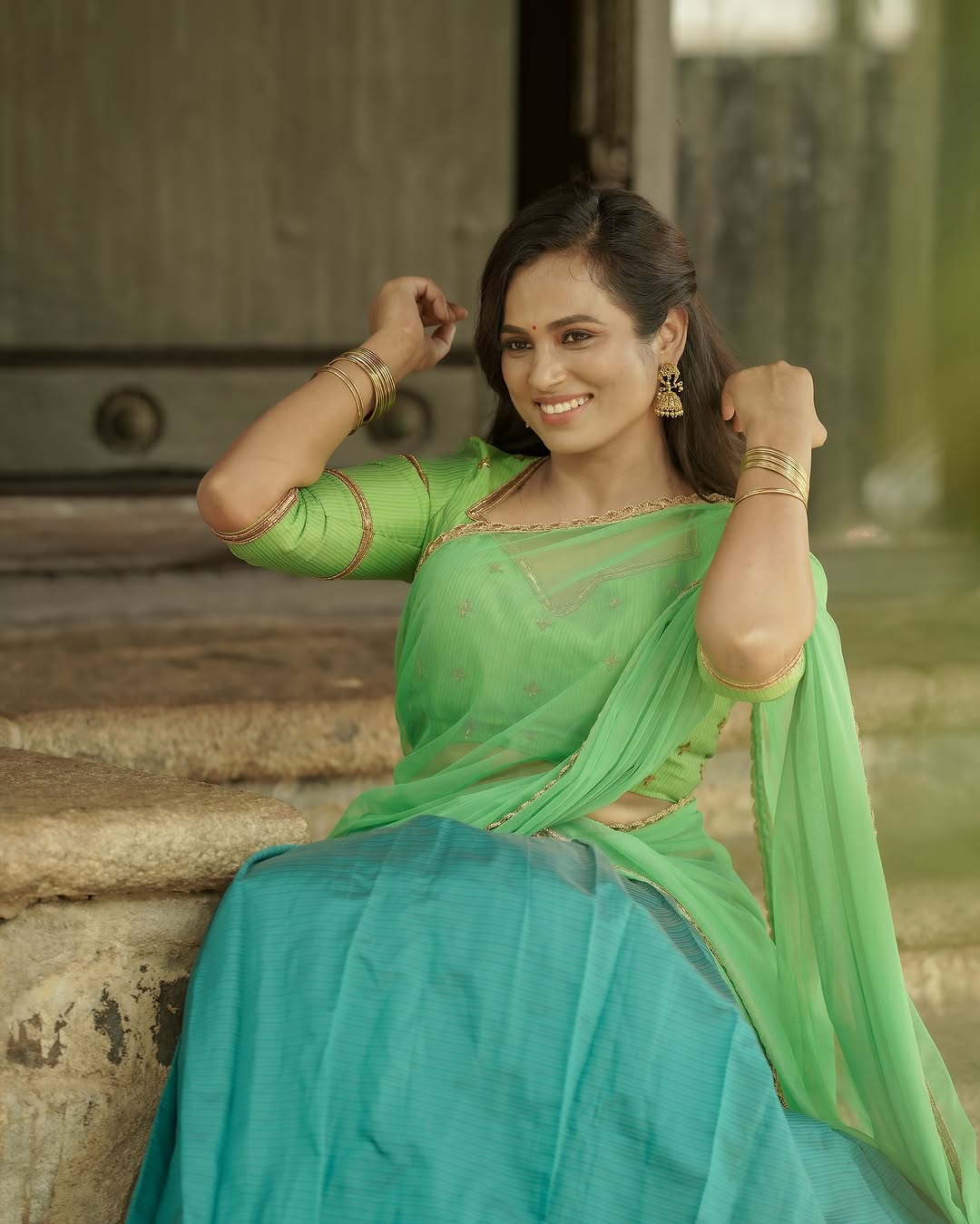 தாவணியில் தேவதை போல் இருக்கும் ரம்யா பாண்டியன்.. லேட்டஸ்ட் கிளிக்ஸ்! | Ramya Pandian Half Saree ...