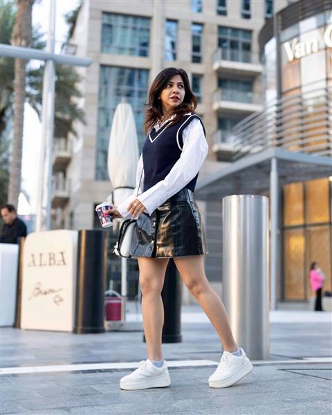 ஸ்டன்னிங் அவுட்பிட்டில்.. நடிகை மடோனா செபாஸ்டினின் ரீசென்ட் பிக்ஸ் ...
