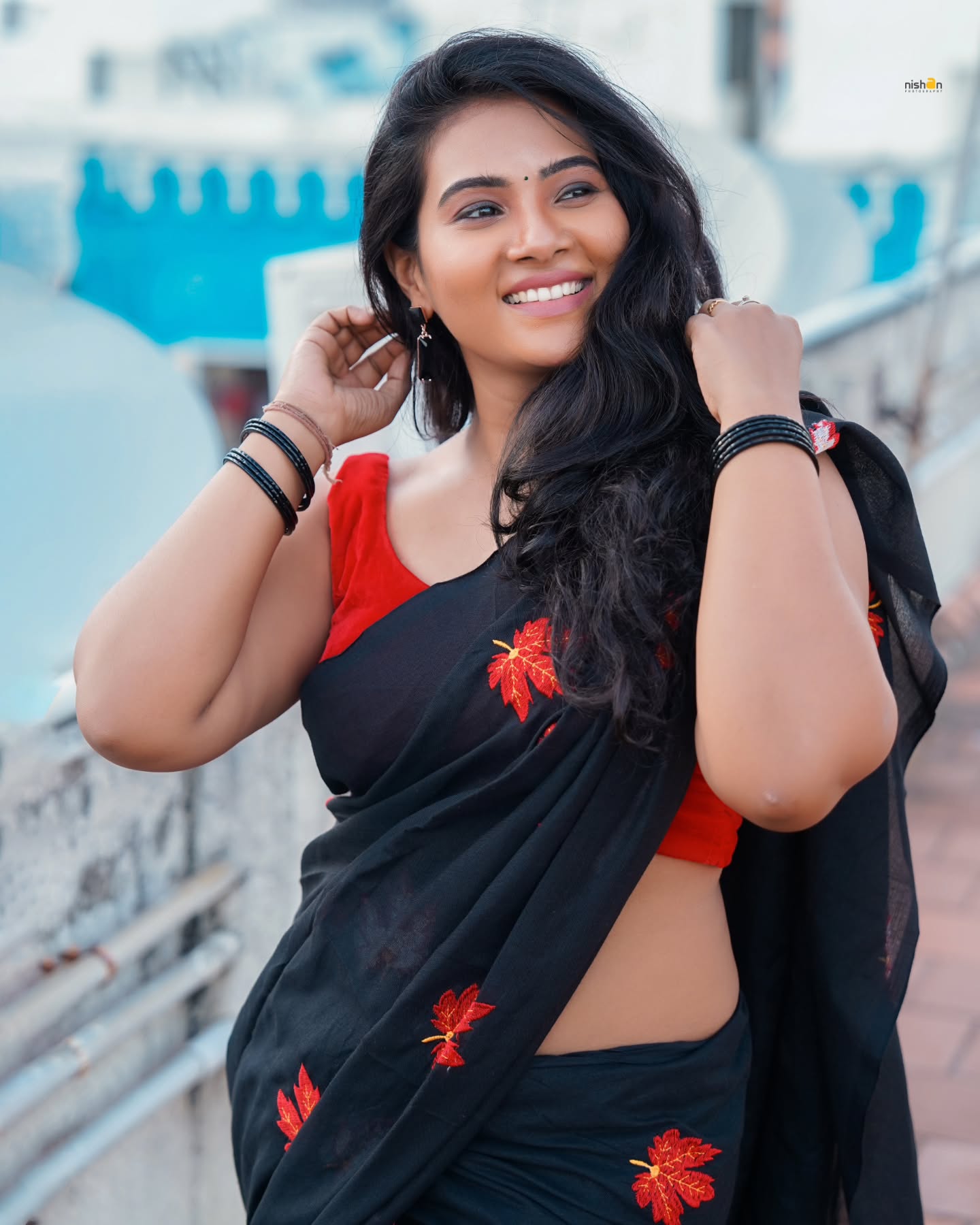 ரம்யா பாண்டியன் ஸ்டைலில்.. மொட்டைமாடி போட்டோஷூட் நடத்திய.. திவ்யா துரைசாமி லேட்டஸ்ட் கிளிக்ஸ் ...