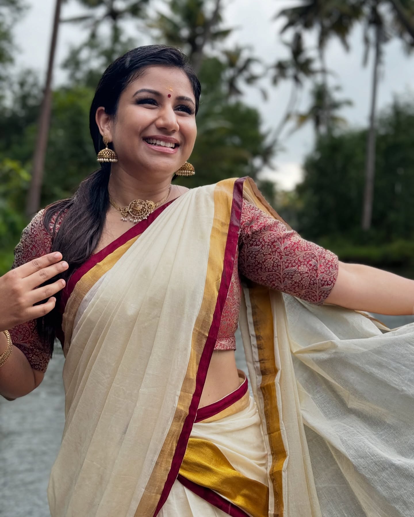 சின்னத்திரை நடிகைகளில் அதிக இன்ஸ்டாகிராம் ஃபாலோவர்ஸ் வைத்துள்ளவர் யார் ...