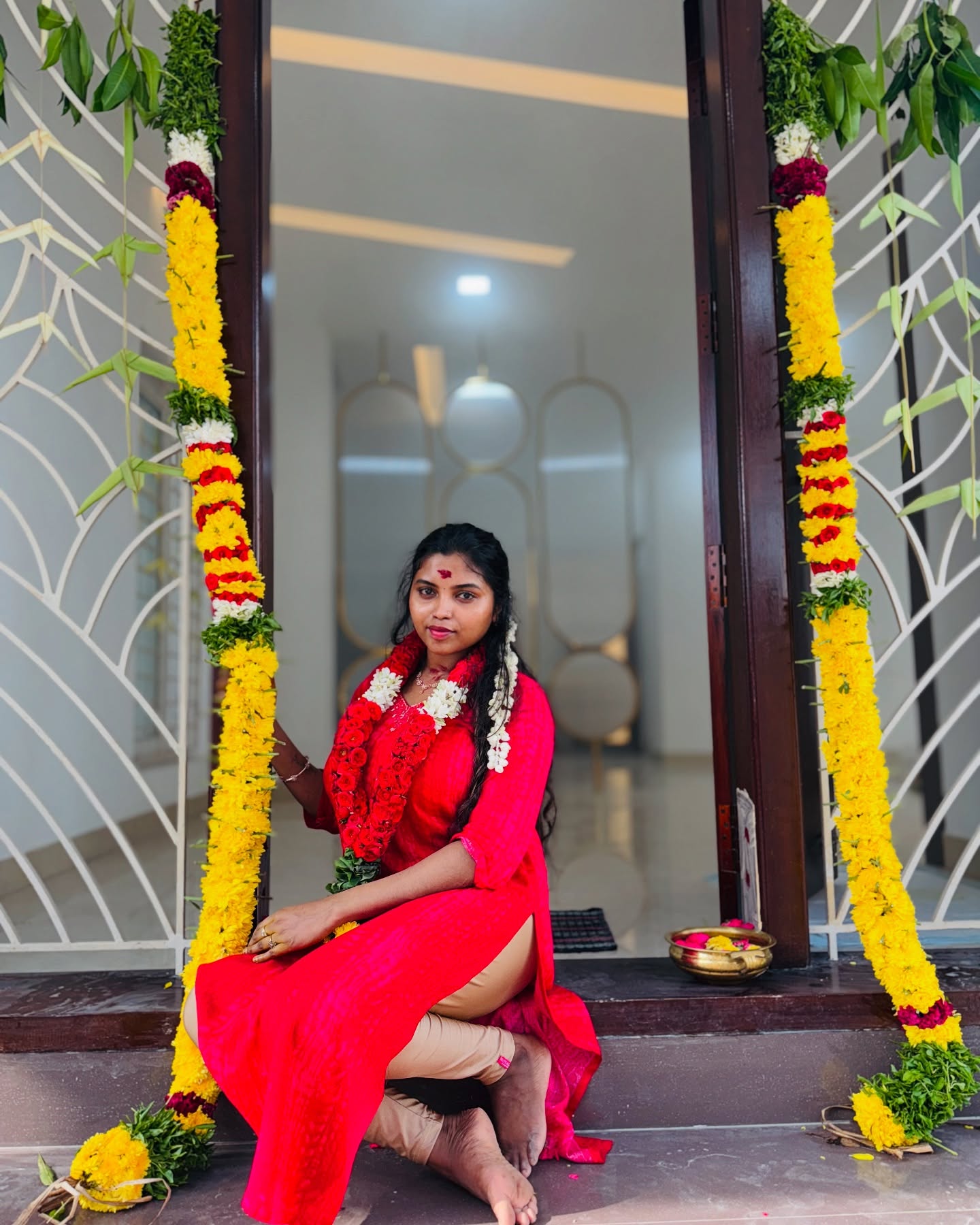 புது வீடு.. புது தொடக்கம்.. டிக் டாக் இலக்கியாவின் வீட்டை பாத்தீங்களா ...