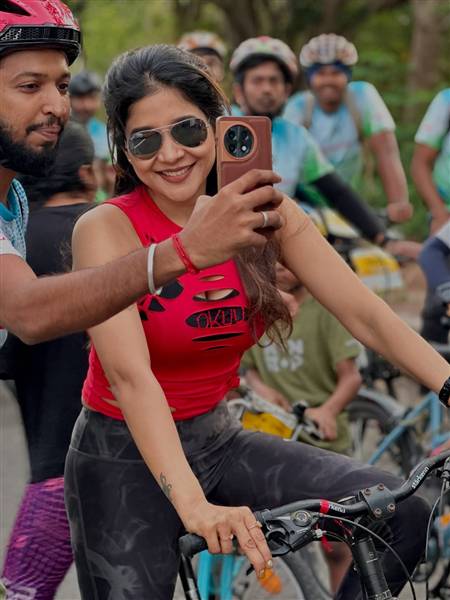 சைக்கிள் மாரத்தானில் பங்கேற்ற சாக்ஷி.. ட்ரெண்டாகும் லேட்டஸ்ட் புகைப்படங்கள்! | Actress Sakshi ...