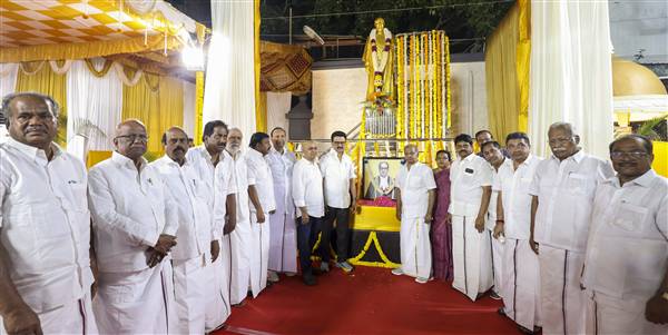 மதுரை திமுக பொதுக்குழு! அலைமோதும் கட்சி தொண்டர்கள்.. ஸ்பெஷல் போட்டோஸ் ...