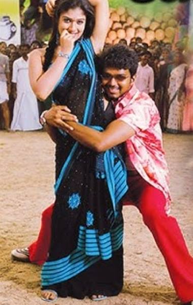 மீனா முதல் திரிஷா வரை.. விஜய் படங்களில் கேமியோ டான்ஸ் ஆடிய நடிகைகளின் ...