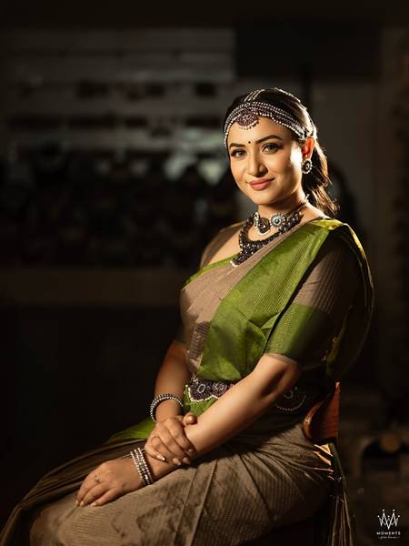 ஜனனியின் சிம்பிள் லுக் எப்போவும் ஹிட்.. ஆனா இந்த போட்டோஷூட் கலாய்க்கும் ...