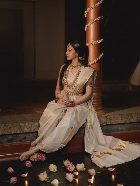 மலையாளத்து பெண்குட்டி.. கவனத்தை ஈர்க்கும் நடிகை மடோனாவின் லேட்டஸ்ட் ...