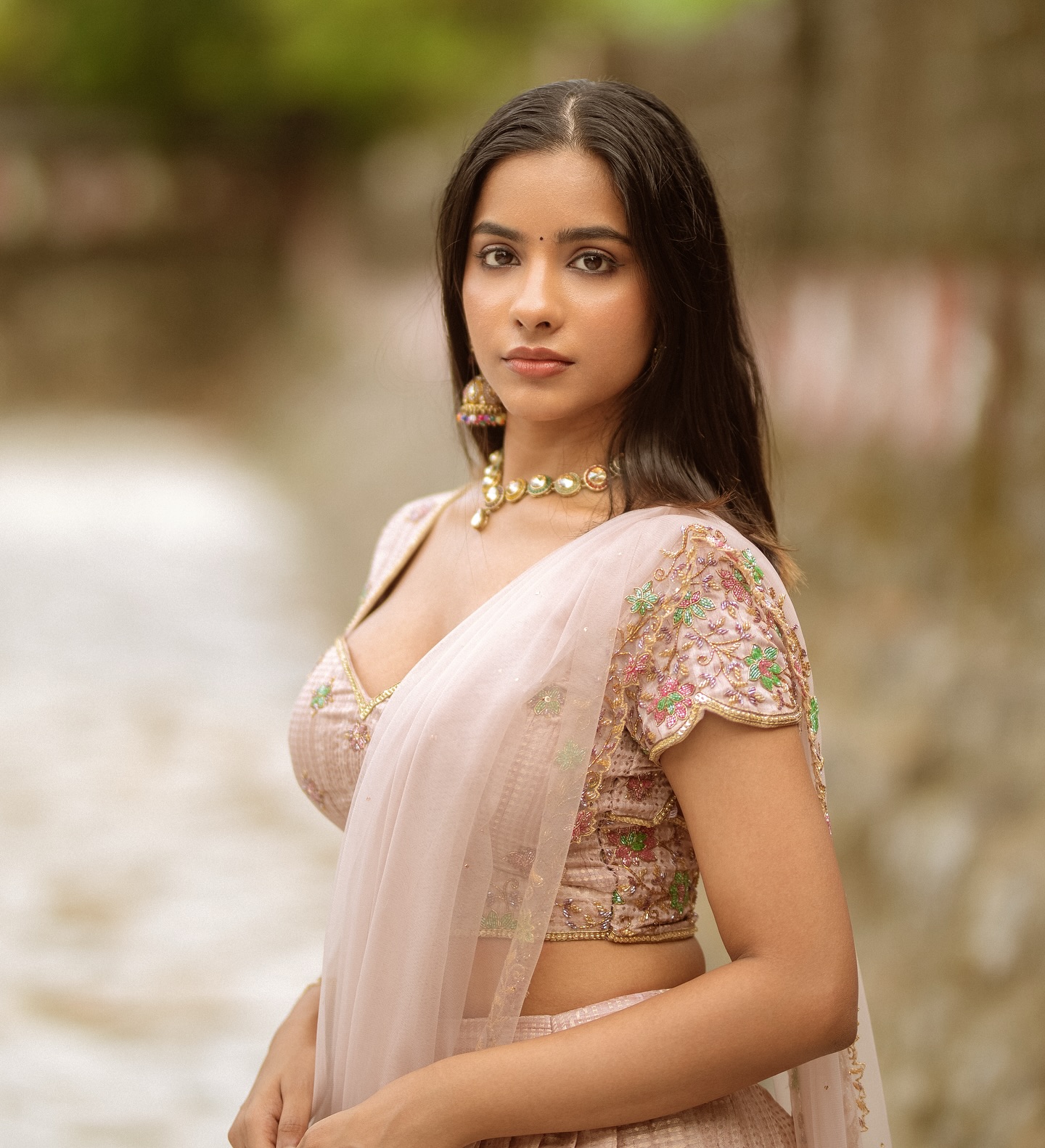 பிக் பாஸ் சீசன் 9 வீட்டிற்குள் இருக்கும் மாடல் அழகிகள்.. யாரெல்லாம்? இன்ஸ்டாகிராம் ஃபாளோவர்ஸ் ...