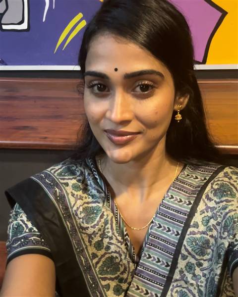 80ஸ் ரெட்ரோ ஸ்டைலில் கலக்கும் பூர்ணிமா ரவி.. வைரலாகும் ஷூட்டிங் ஸ்பாட் ...
