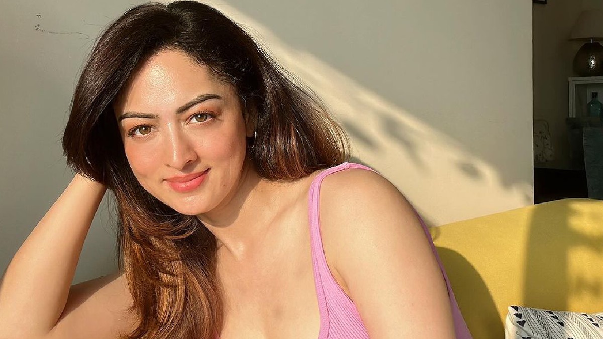 సందీప్ ధార్ అందాల మెరుపులు.. చిచ్చుపెట్టేస్తోందిగా ! | Actress Sandeepa Dhar Stunning Looks ...