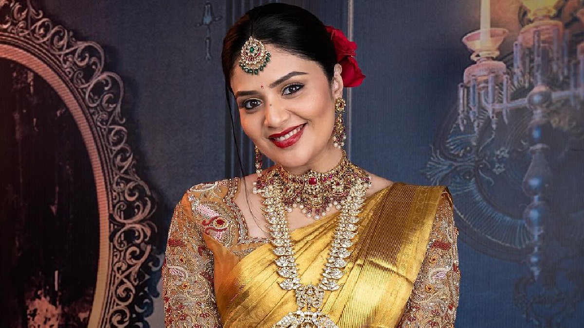 శ్రీముఖి అందాల విందు.. చీరకట్టులో మైమరిపిస్తోందిగా. | Anchor Sreemukhi ...